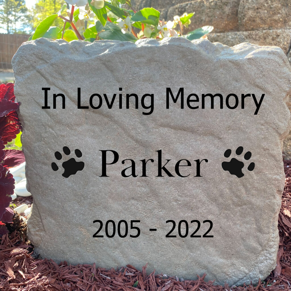 Pet Memorial Stone | Pet Yard Rock | Personalized Pet Memorial Garden ...